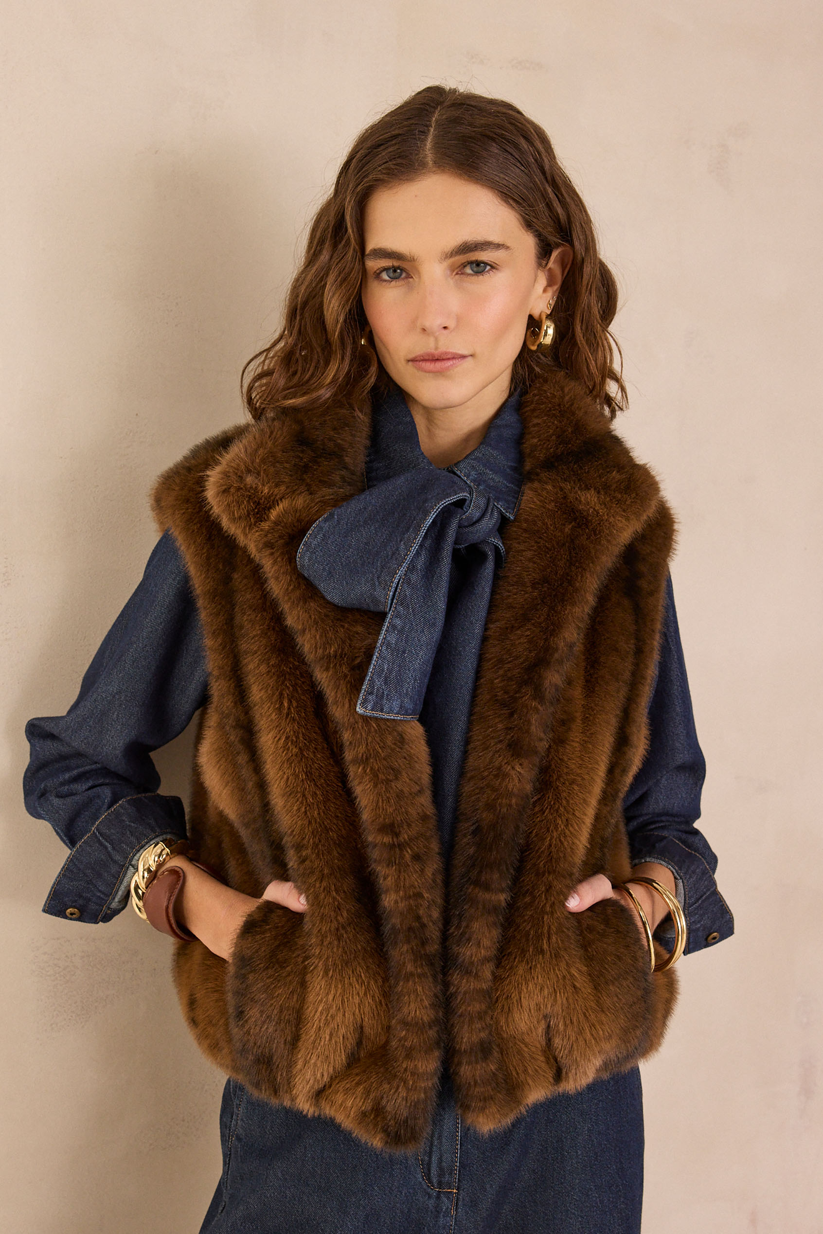SUZANNE fluffy sleeveless Cardigan woman | TABAC | Maison 123